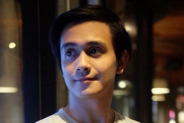 Potret Ajun Perwira, Gitaris Junas Monkey yang Bikin Jatuh Cinta!