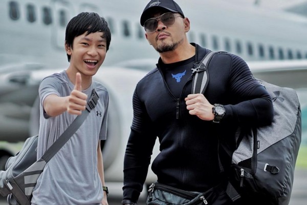 10 Potret Deddy Corbuzier Jadi Ayah Tunggal Bagi Azka, Panutan Nih! 10 Potret Deddy Corbuzier Jadi Ayah Tunggal Bagi Azka, Panutan Nih!