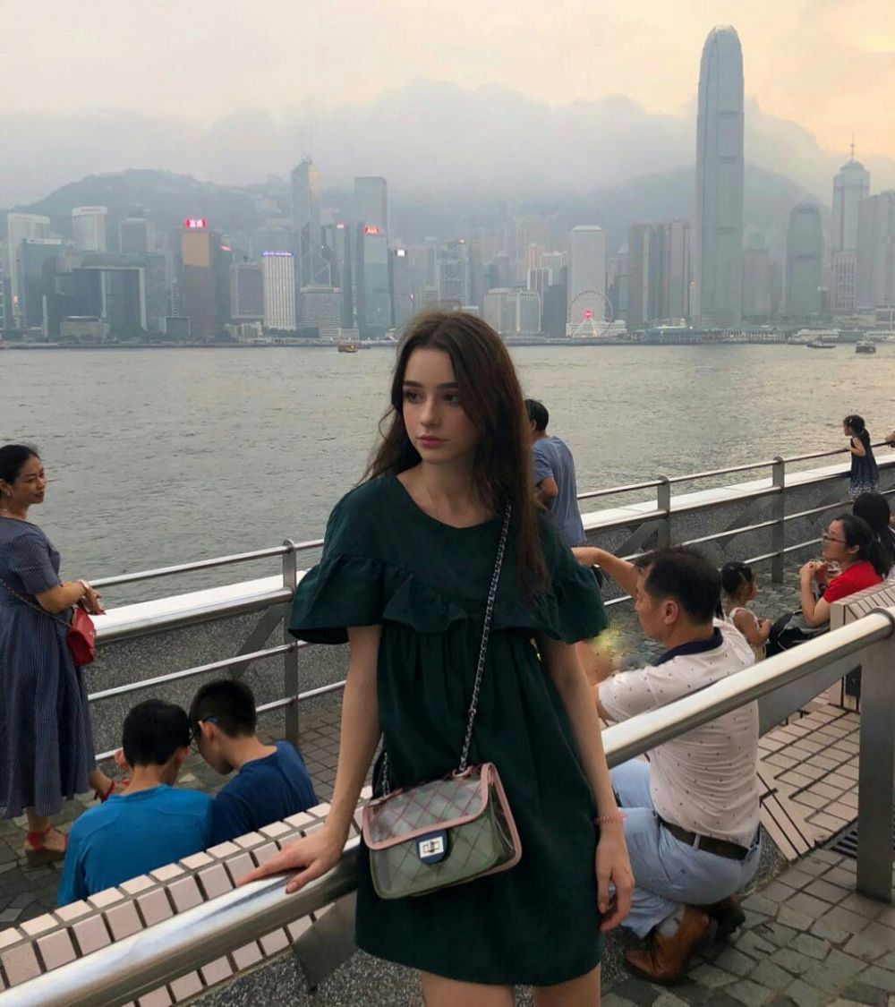 10 Potret Dasha Taran Youtuber Rusia Yang Dikontrak Agensi Korea