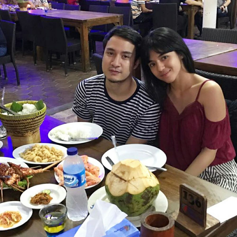 Jarang Diumbar, Ini 10 Potret DJ Una dan Suami yang Harmonis Banget! Jarang Diumbar, Ini 10 Potret DJ Una dan Suami yang Harmonis Banget!