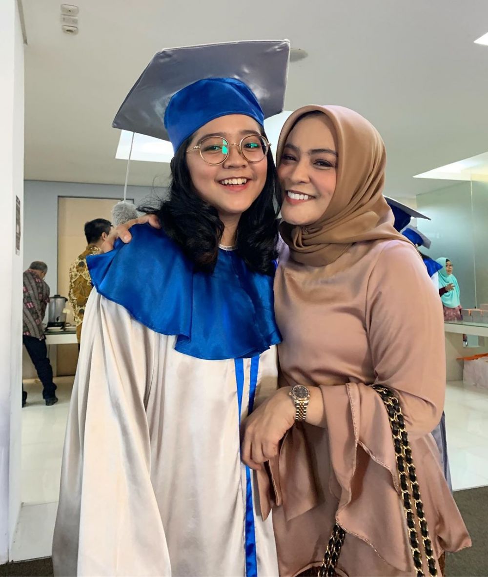 Rayakan Kelulusan & Prom Night, 9 Pesona Cinta Kuya Yang Memukau