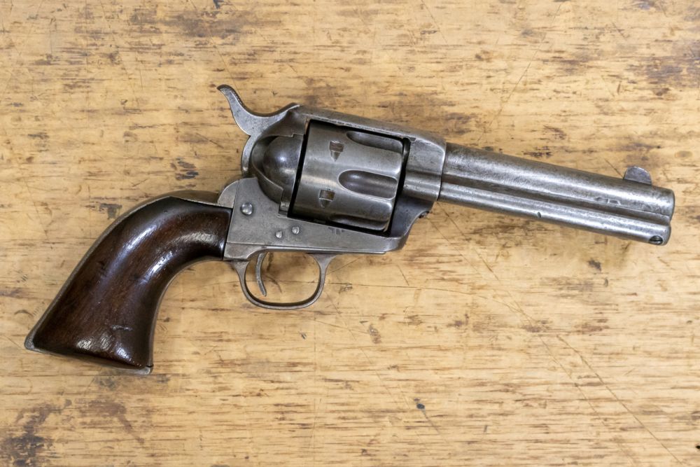 Mengenal Samuel Colt, Inventor Amerika Pencipta Senjata Revolver