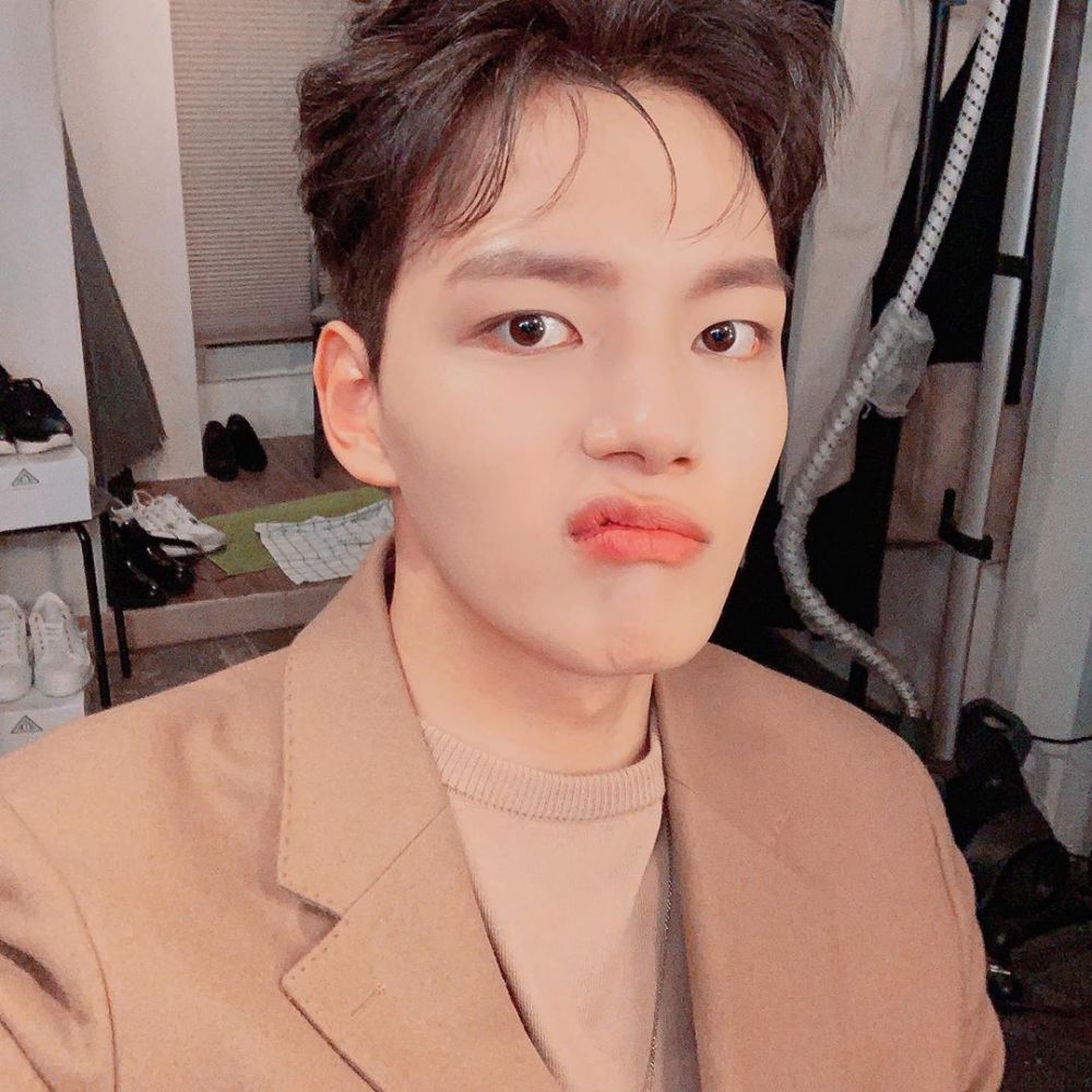 10 Potret Terbaru Yeo Jin Goo Yang Gak Pernah Gagal Memesona Idaman