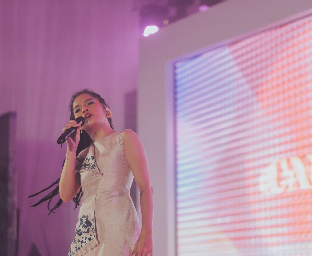 10 Potret Terbaru Gaya Rambut Cornrow ala Abigail Cantika, Beda Total!