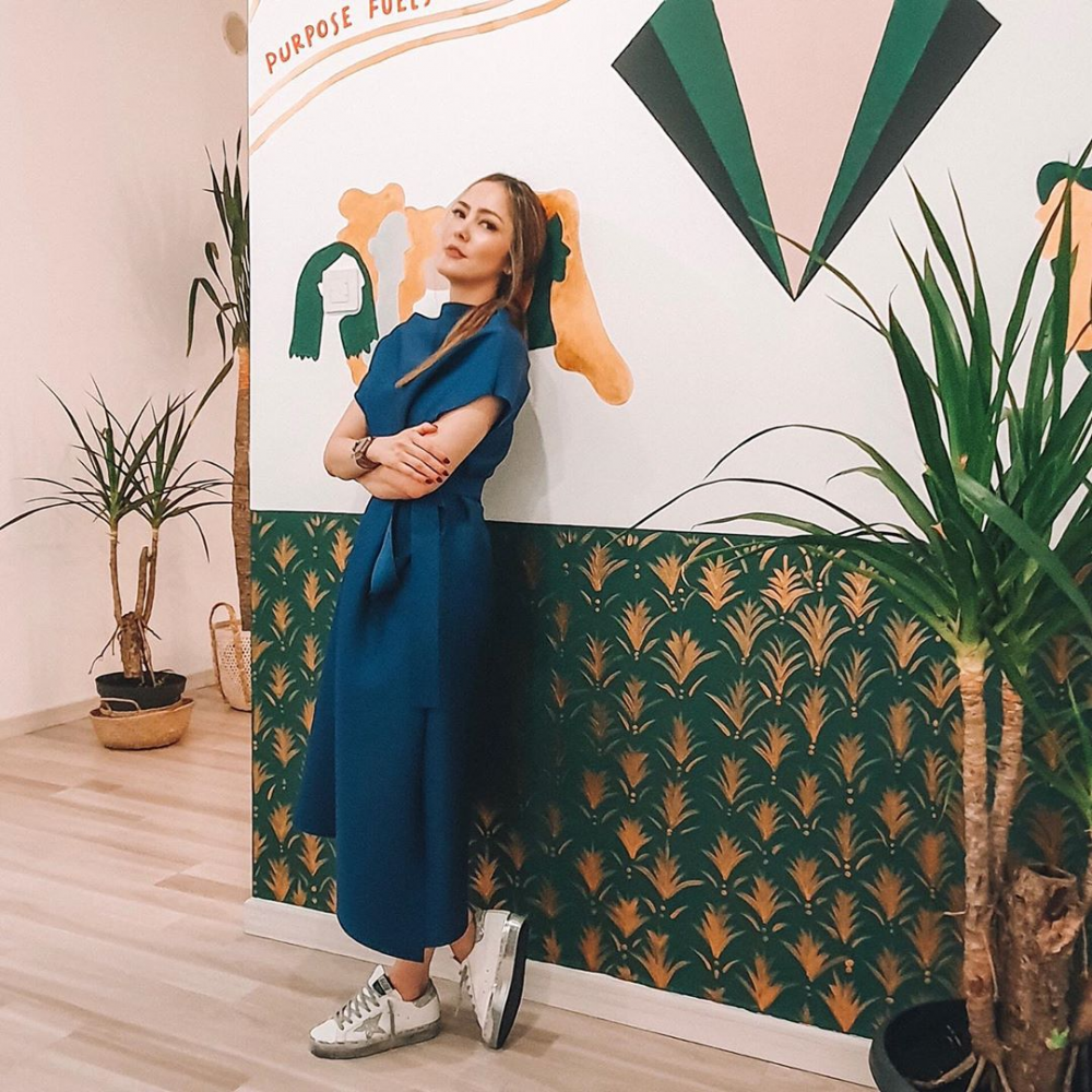 10 Potret Cathy Sharon, Mantan VJ MTV Indonesia yang Kian Awet Muda