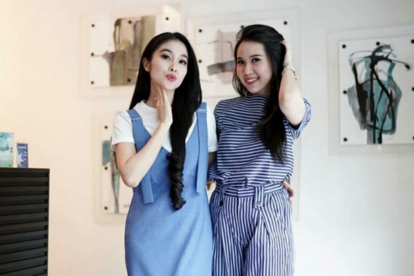10 Potret Corryna Putri, Adik Ipar Sandra Dewi yang Gak Kalah Hits! 10 Potret Corryna Putri, Adik Ipar Sandra Dewi yang Gak Kalah Hits!