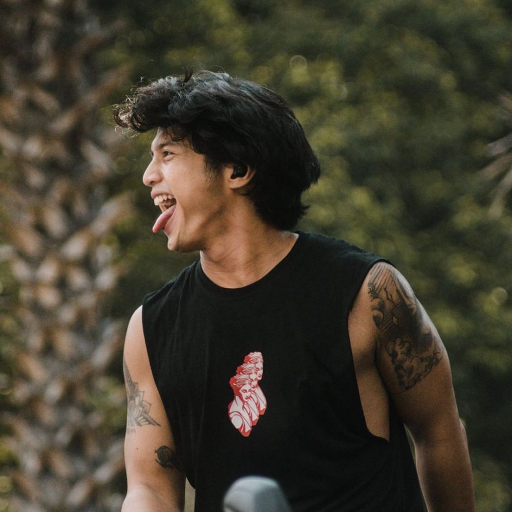 Keluarkan Single 'Wadoow'! 10 Potret Yusuf Ubay, Vokalis Baru Nidji