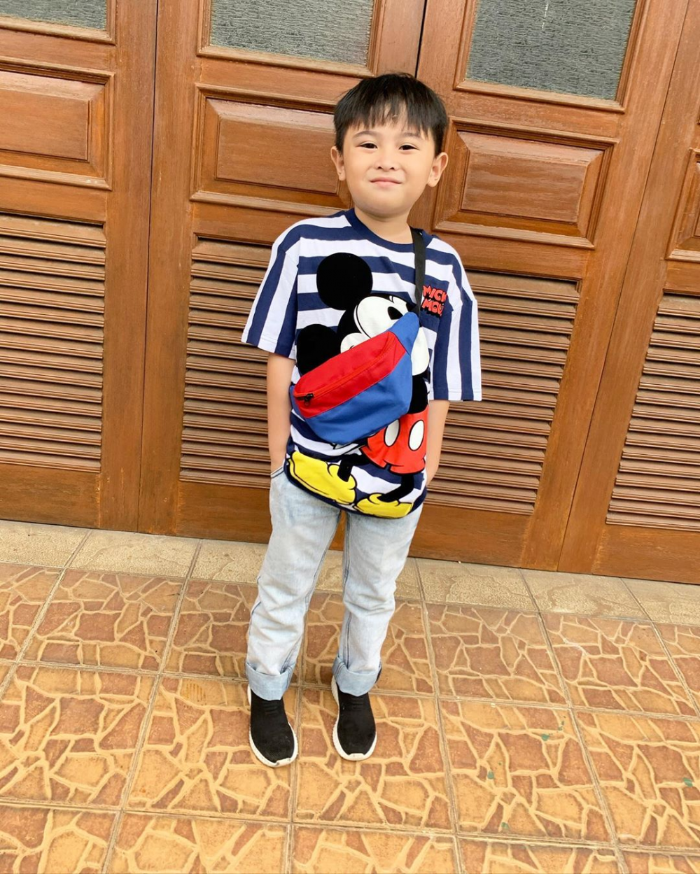 10 Potret Ivander, Putra Daus Mini yang Makin Gagah di Usia 8 Tahun
