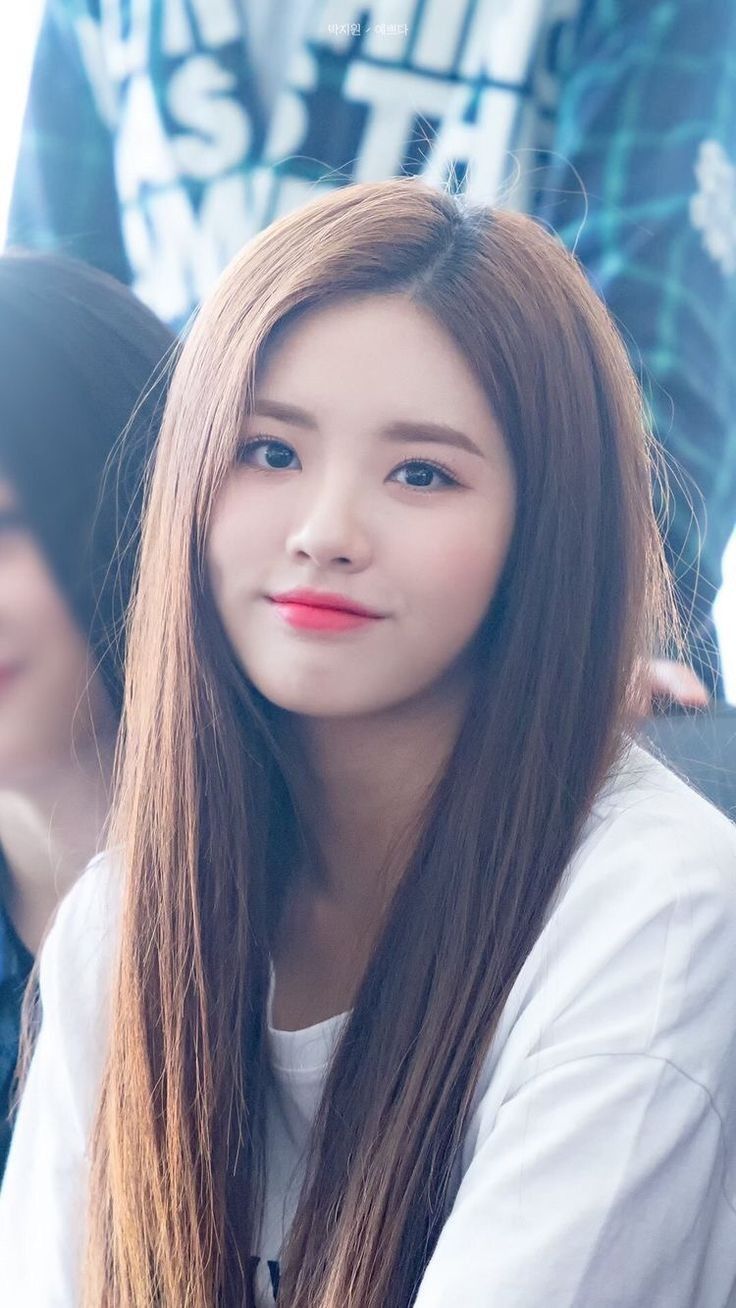 10 Fakta Menarik Jiwon, Main Vocalist Fromis_9 yang Berasal dari Busan