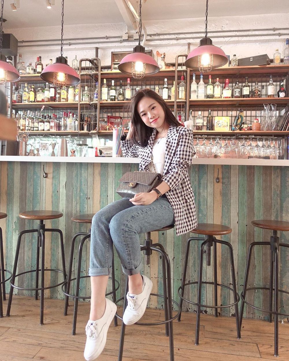 10 OOTD Feminin ala Selebgram Molita Lin, Kamu Wajib Coba!