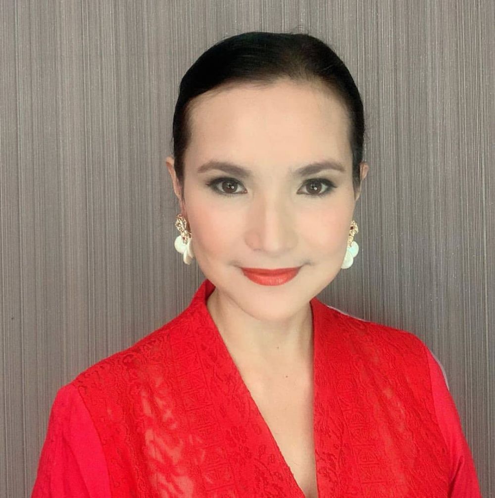 Usia 49 Tahun, 10 Potret Awet Muda Artis Sinetron Nunu Datau!