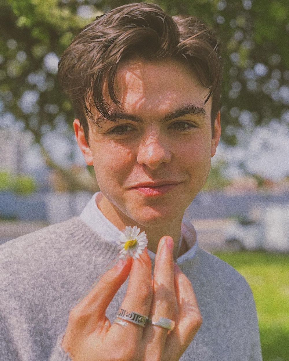 10 Potret Blake Richardson New Hope Club yang Bikin Kamu Jatuh Cinta