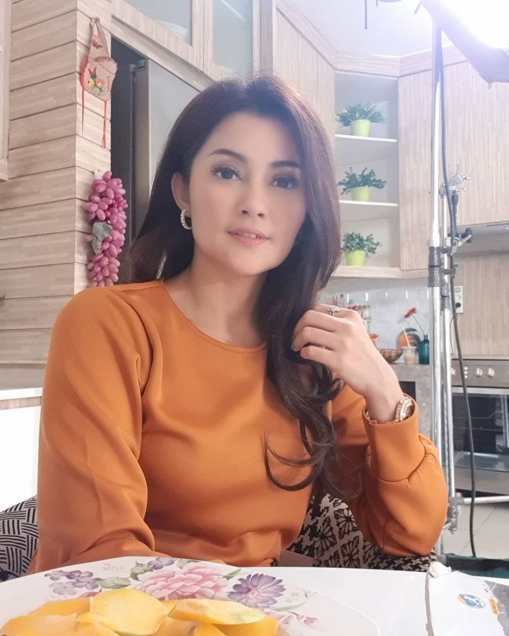 10 Potret Memukau Ratu Dewi Imasy Mama Sandrinna Michelle Di Sinetron