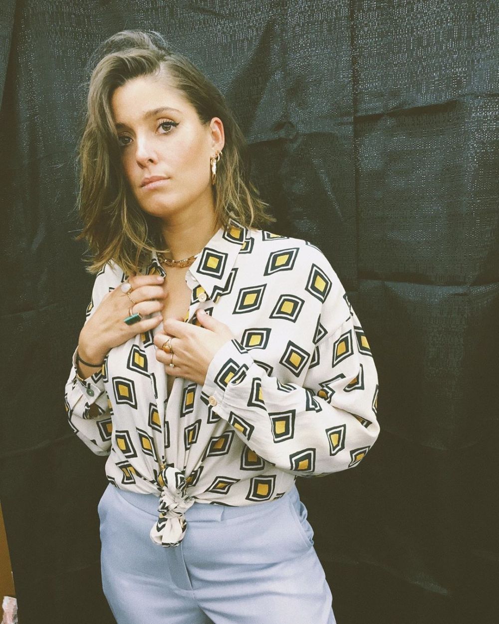 8 Fakta LÉON, Penyanyi Asal Swedia yang Suaranya Sebening Adele