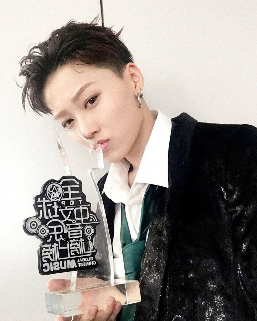 Liu Yuxin's Instagram, Twitter & Facebook on IDCrawl