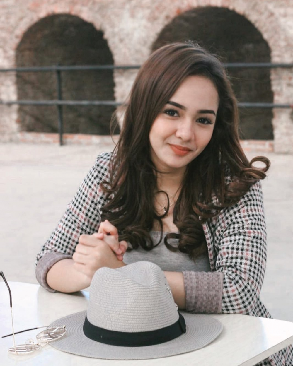 10 Pesona Dianda Sabrina Pemeran Gina Di Sinetron Dari Jendela Smp
