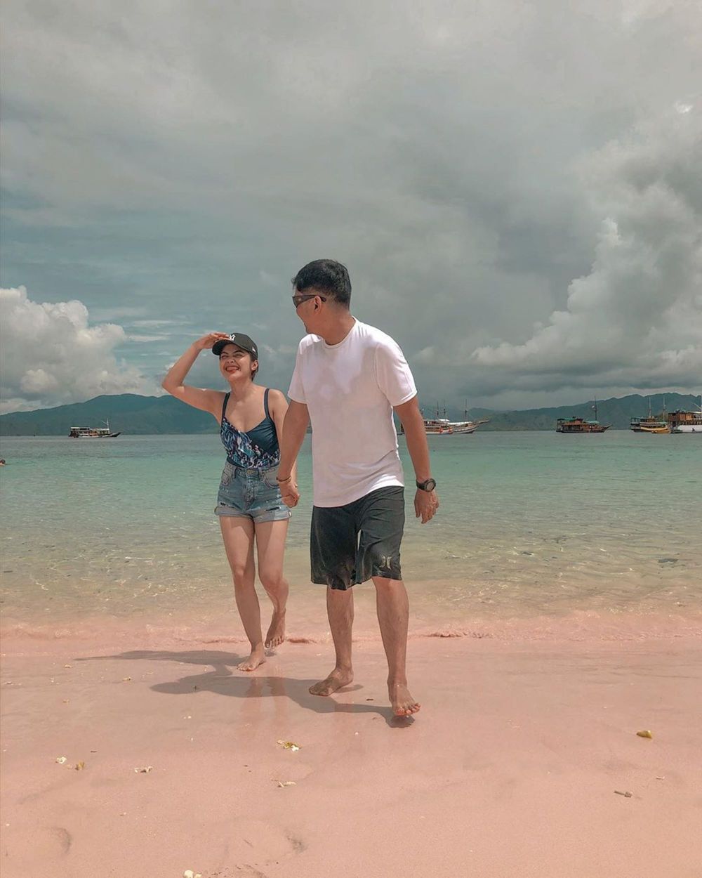 Umumkan Kehamilan, 10 Momen Mesra Tiwi eks T2 dan Arsyad Rahman