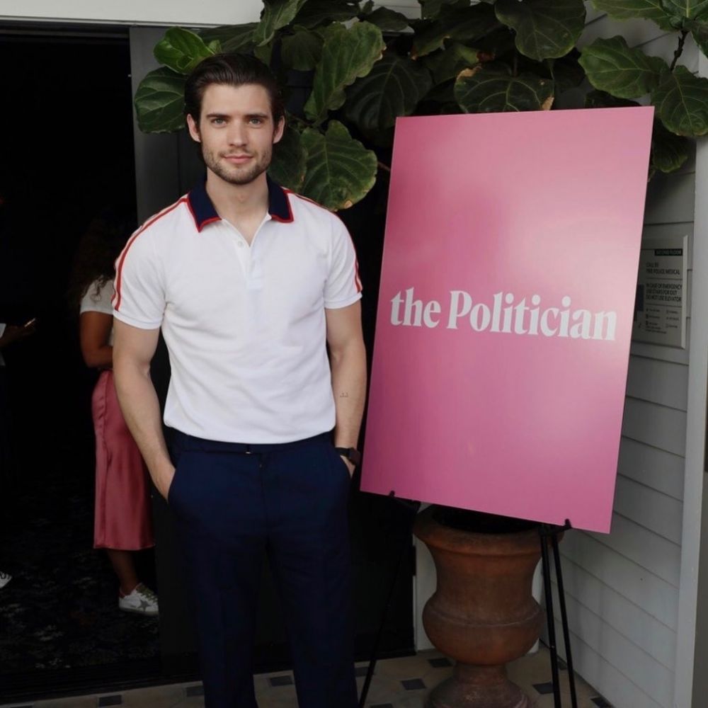 9 Potret David Corenswet, Aktor Miniseri Netflix Hollywood yang Kece