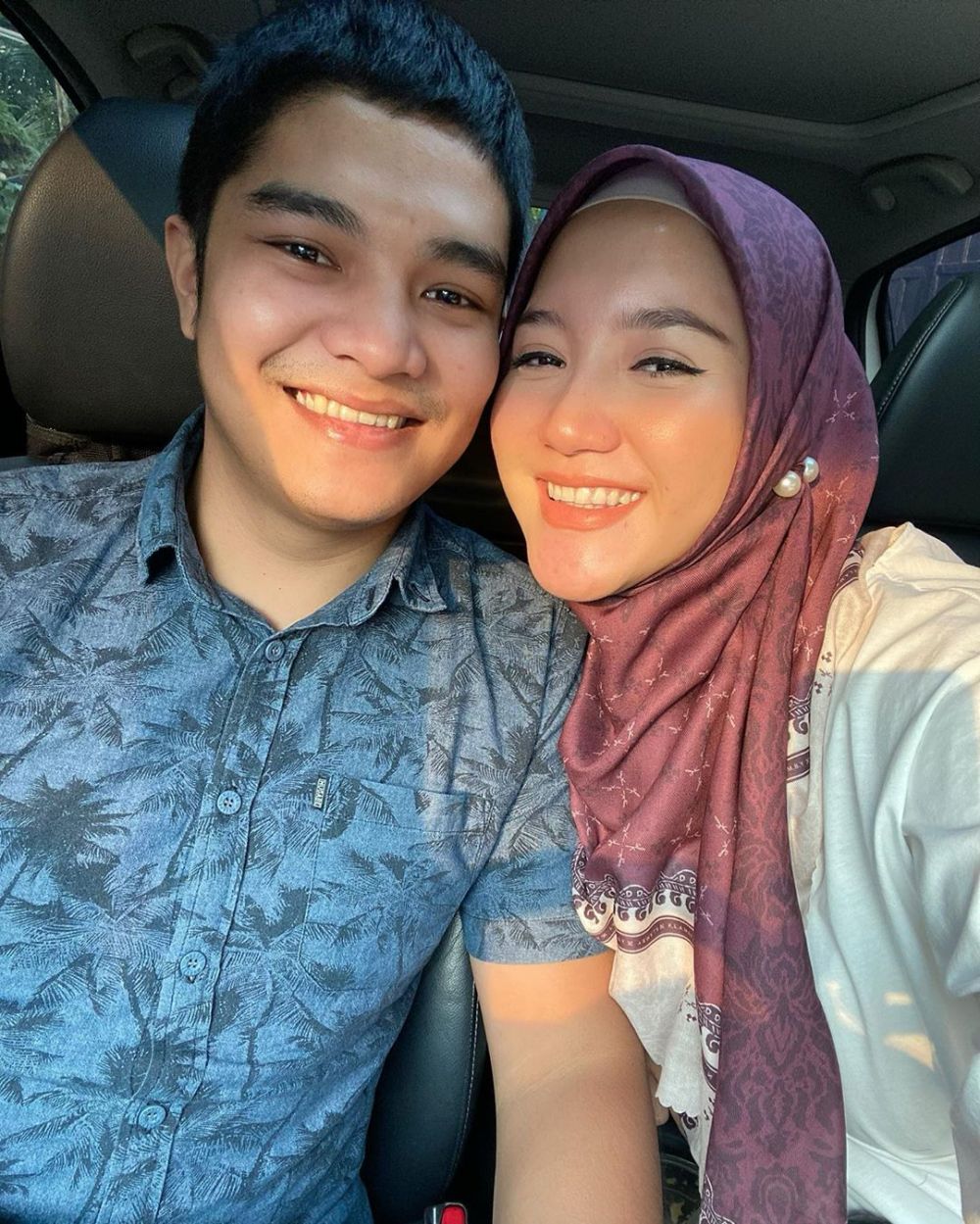 Segera jadi Ibu, Ini 9 Potret Ceria Erica Putri Bareng Keluarga