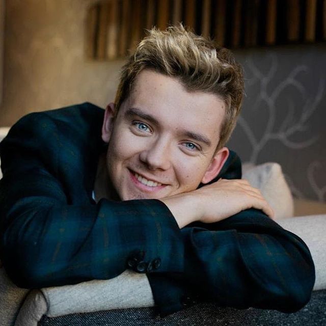 Berparas Baby Face! Inilah 10 Potret Aktor Netflix, Asa Butterfield