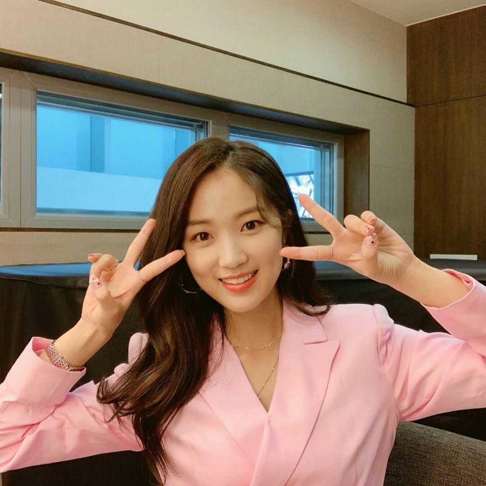 10 Potret Kim Hye Yoon, Sosok Lee Bo Ra di KDrama 'Record of Youth'