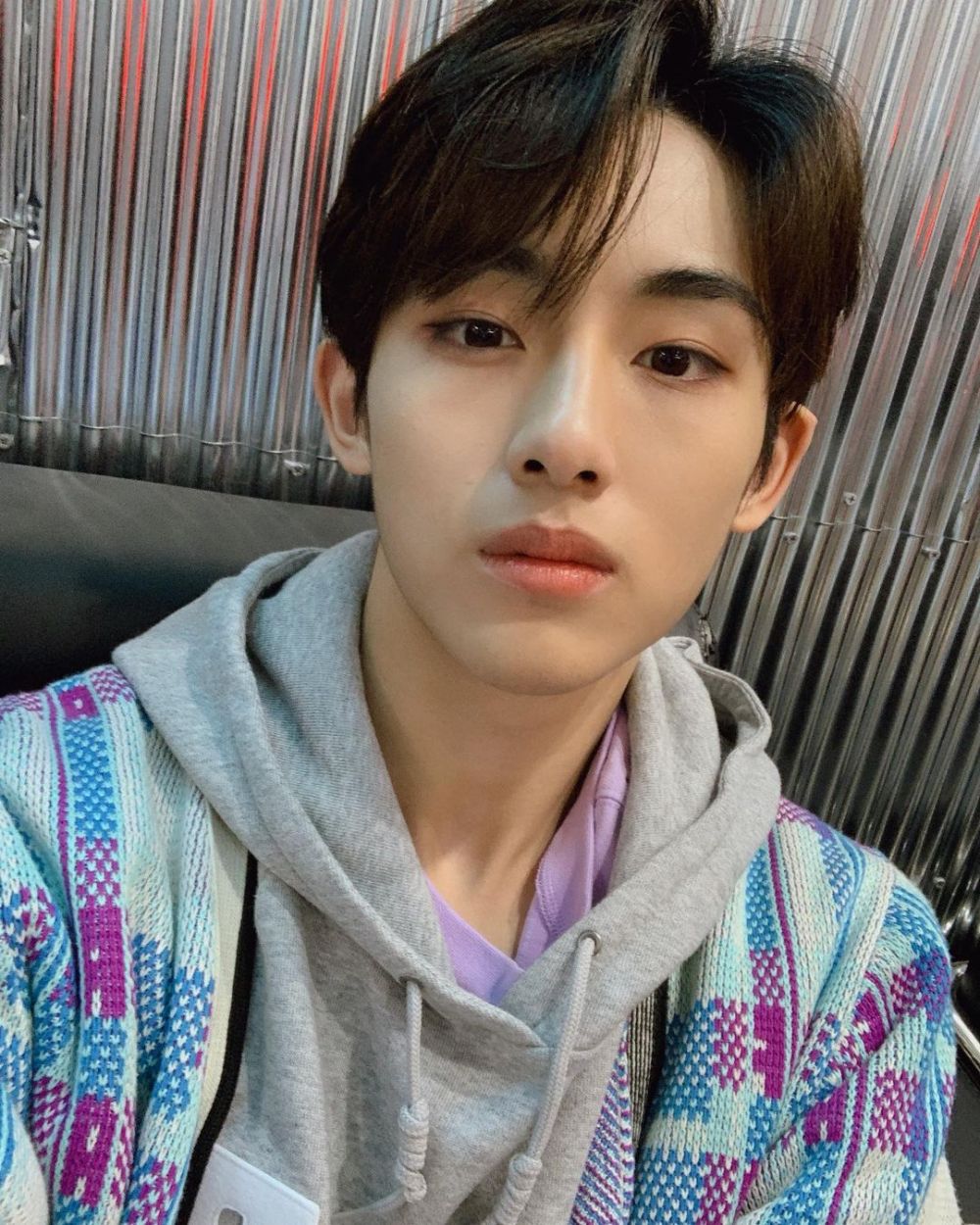 Genap 23 Tahun, 10 Pesona Karismatik Winwin WayV yang Bikin Meleleh