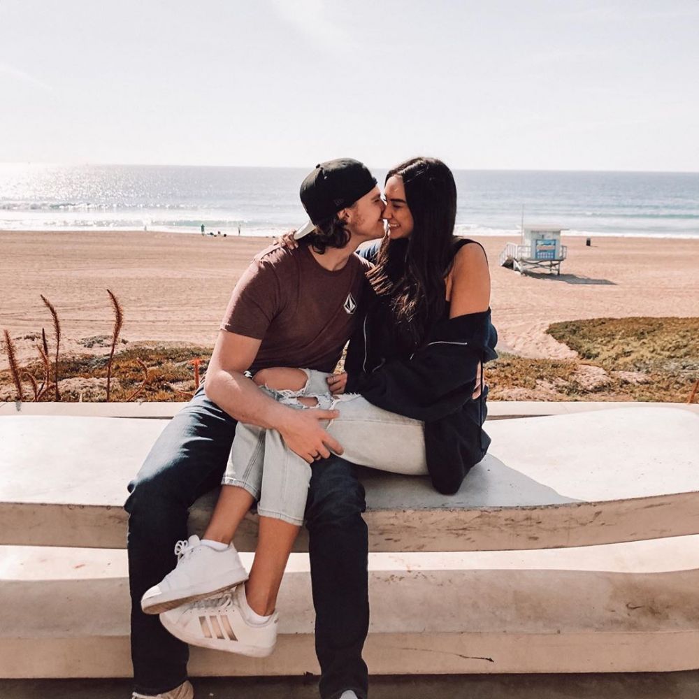 Resmi Menikah, Ini 9 Fakta Perjalanan Cinta Joel Courtney dan Istri Resmi Menikah, Ini 9 Fakta Perjalanan Cinta Joel Courtney dan Istri