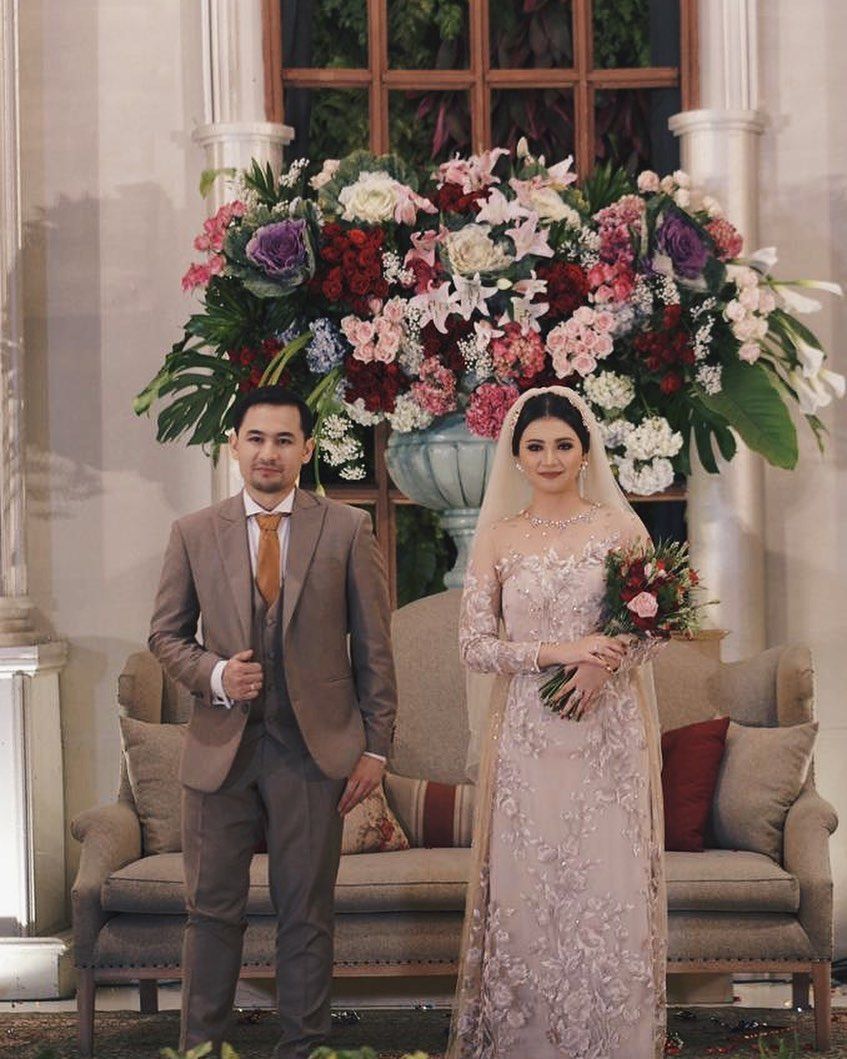 Mantan Aktor Cilik, 9 Potret Mesra Ade Surya Akbar Bersama Istri