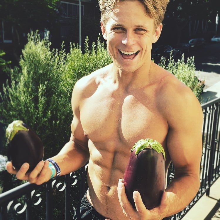 12 Fakta Billy Magnussen, Aktor 'No Time To Die' yang Curi Perhatian