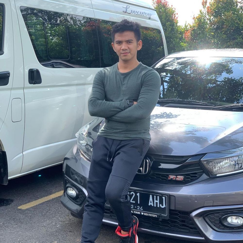 Bukan karena Ditinggal Menikah Rizki, 10 Potret Menyendiri Ridho DA2