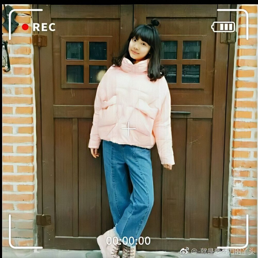 Maknae Berbakat, 10 Potret Pre-Debut Ningning aespa yang Stunning Abis