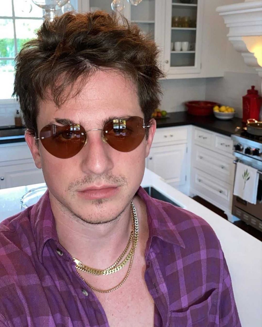Genap Berusia 29 Tahun, Ini Potret Terbaru Charlie Puth Genap Berusia 29 Tahun, Ini Potret Terbaru Charlie Puth