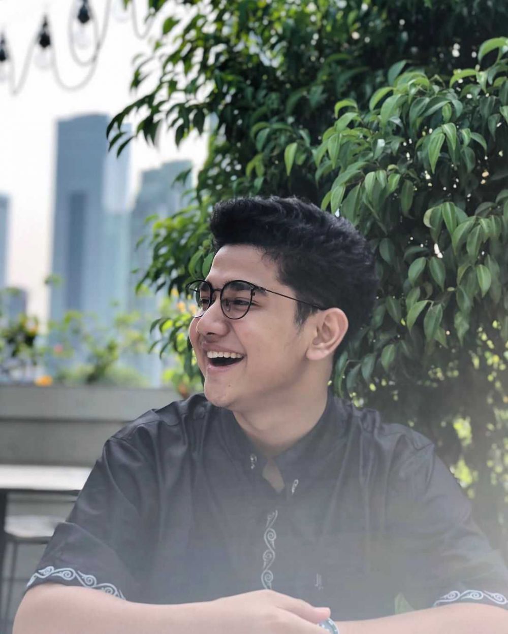 10 Potret Syakir Daulay yang Makin Dewasa, Bikin Semakin Jatuh Hati