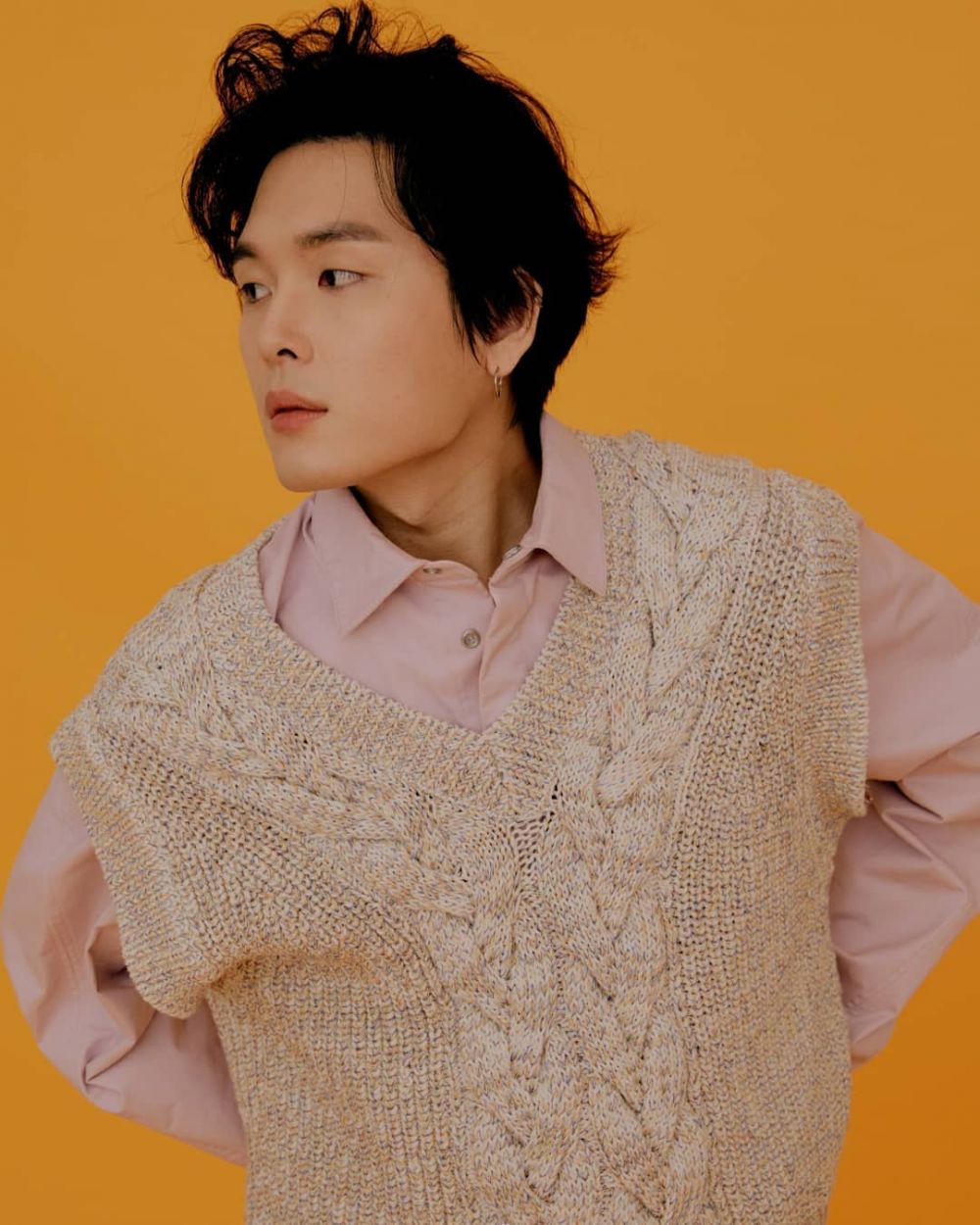 9 Potret Kim Do Hyung Gitaris Band Retro Jannabi