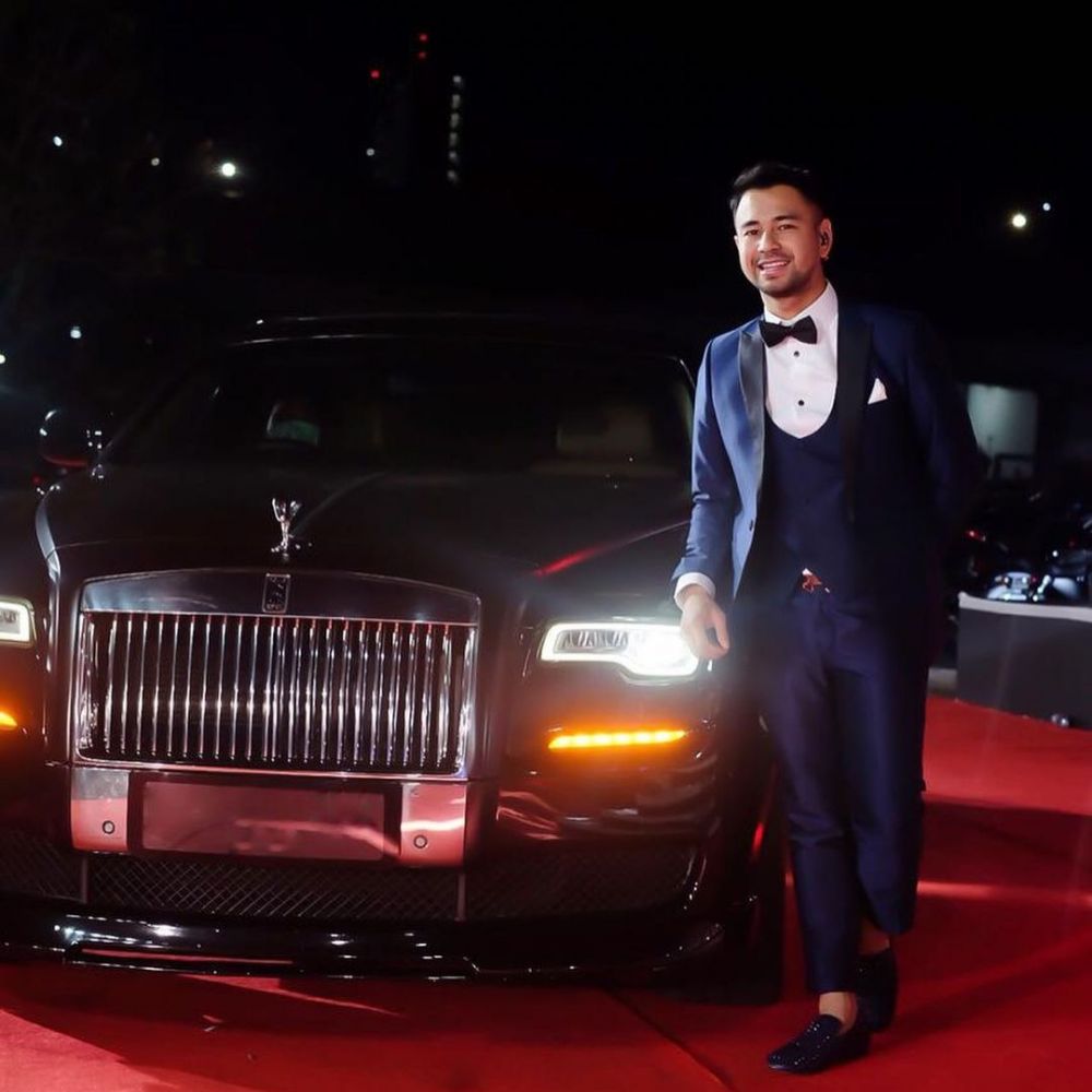 9 Inspirasi Padu Padan Jas ala Raffi Ahmad 9 Inspirasi Padu Padan Jas ala Raffi Ahmad
