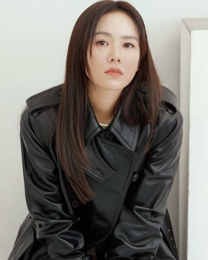 Genap 40 Tahun 9 Potret Son Ye Jin Yang Tampak Awet Muda