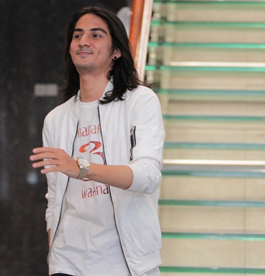 10 Potret Alvin Smith yang Boyfriend Material