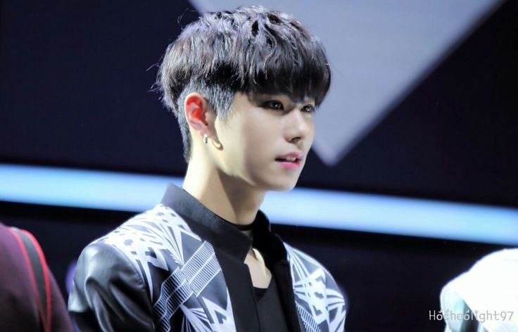 Wajib Militer, 10 Fakta Perjalanan Karier Jiahn IN2IT