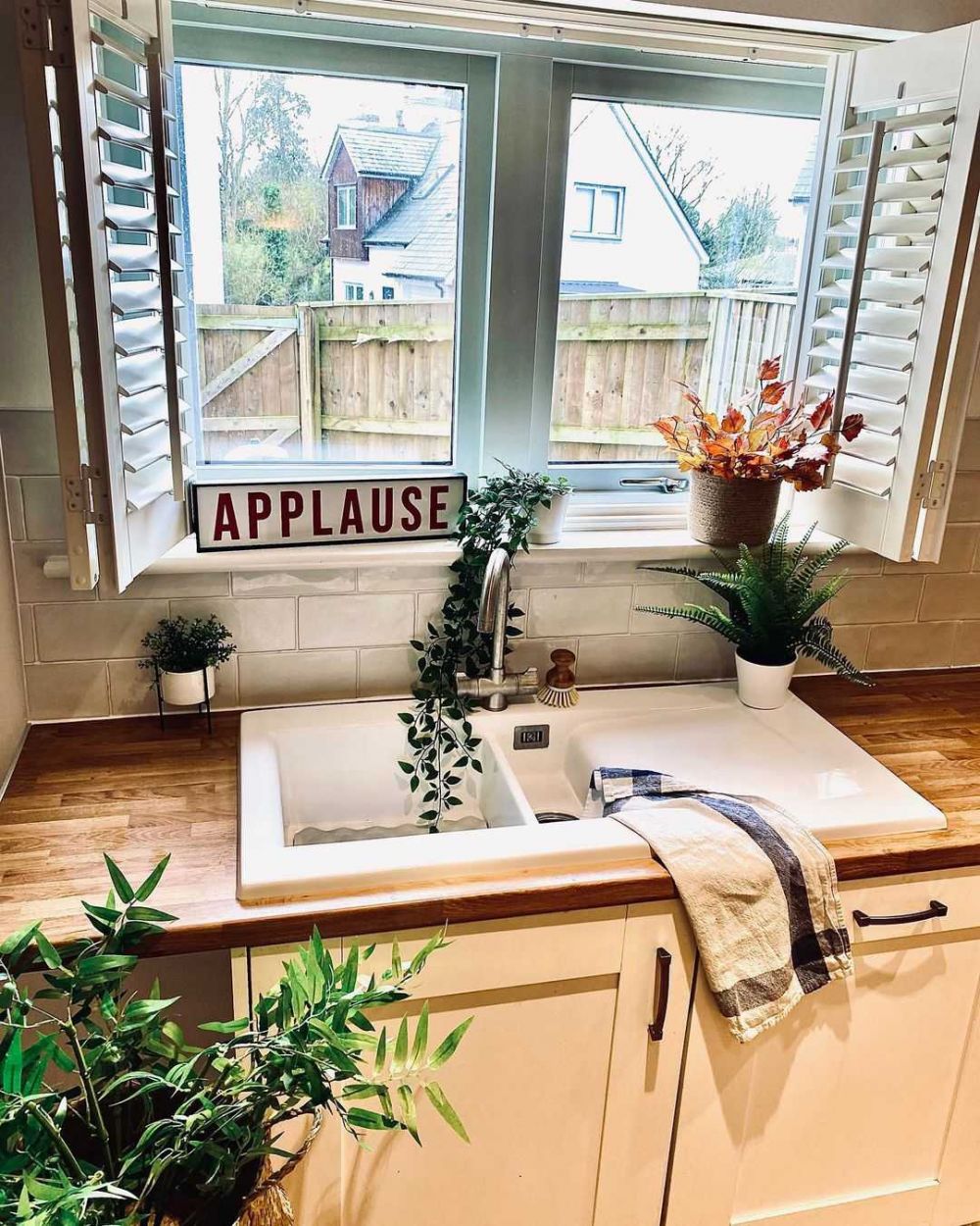 10 Desain Kitchen Sink yang Unik, Bisa Jadi Referensi Nih!