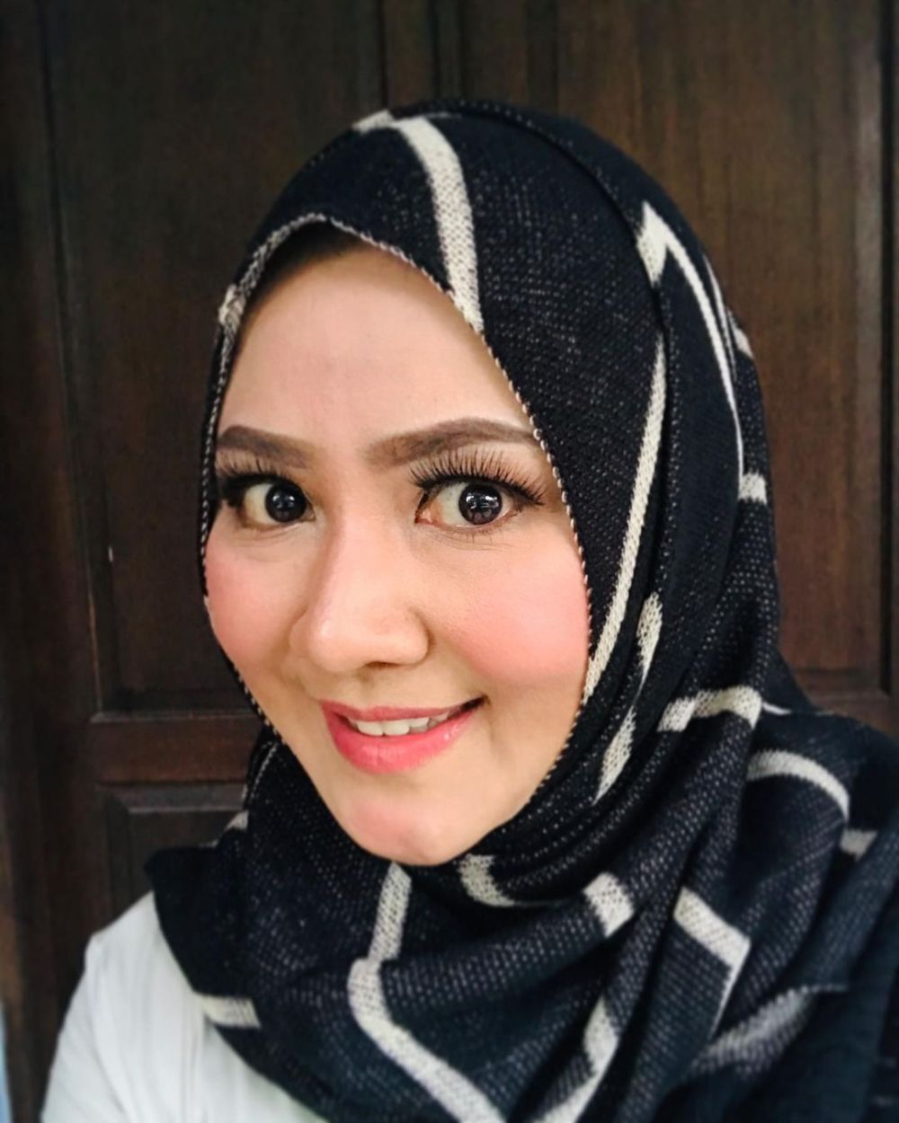 Mantan Produser, 9 Fakta Mpok Uyuy 'Tukang Ojek Pengkolan'