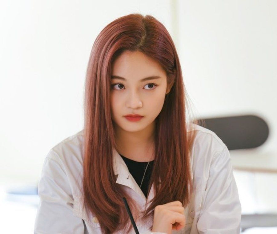 10 Potret Karakter Woo Da Vi di Blue Spring From A Far