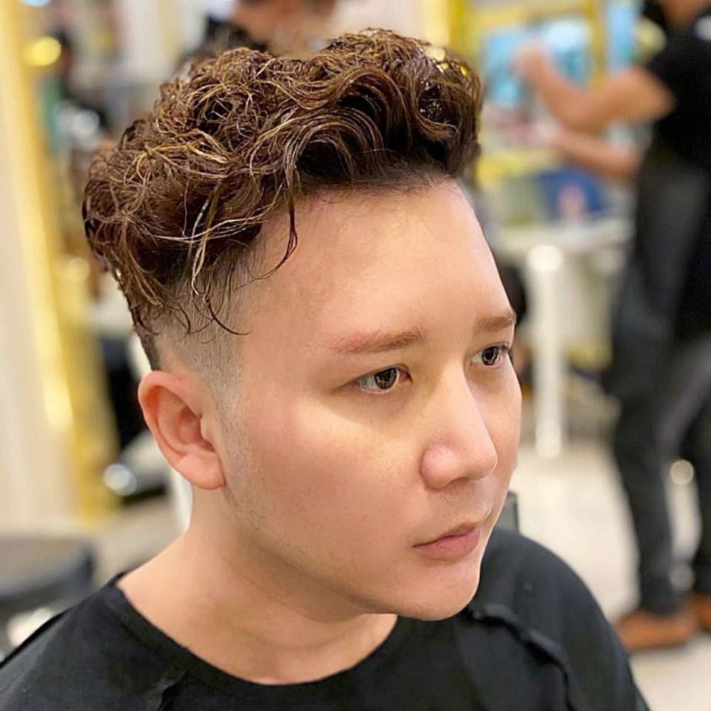 10 Potret Rangga Moela dengan Rambut Keriting, Kece dan Swag