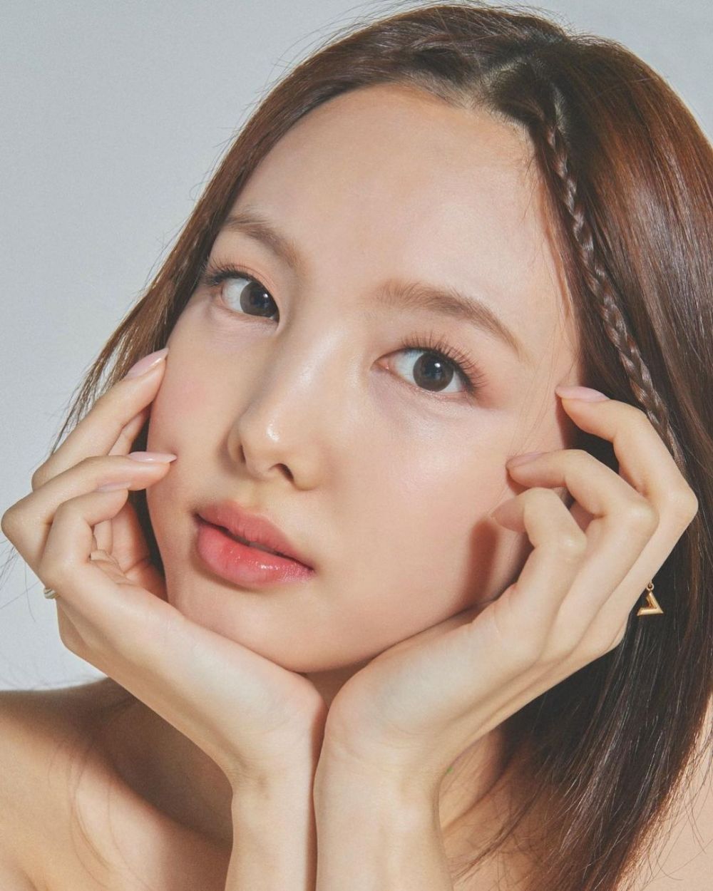 9 Visual Imut Si Fake Maknae Nayeon Twice Dari Dekat