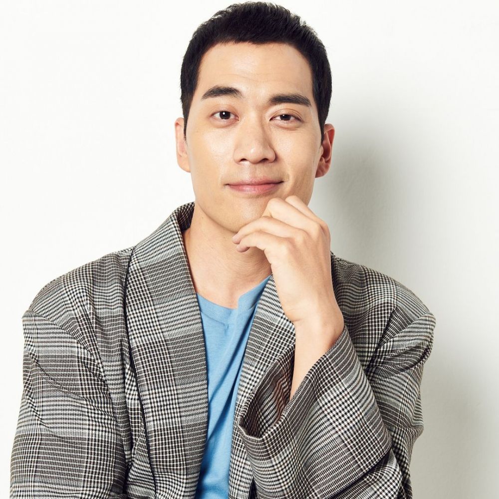 10 Fakta Ahn Chang Hwan, Editor Kocak di Monthly House