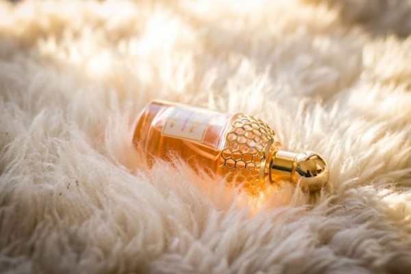 5 Bahan Parfum dengan Harga yang Paling Mahal