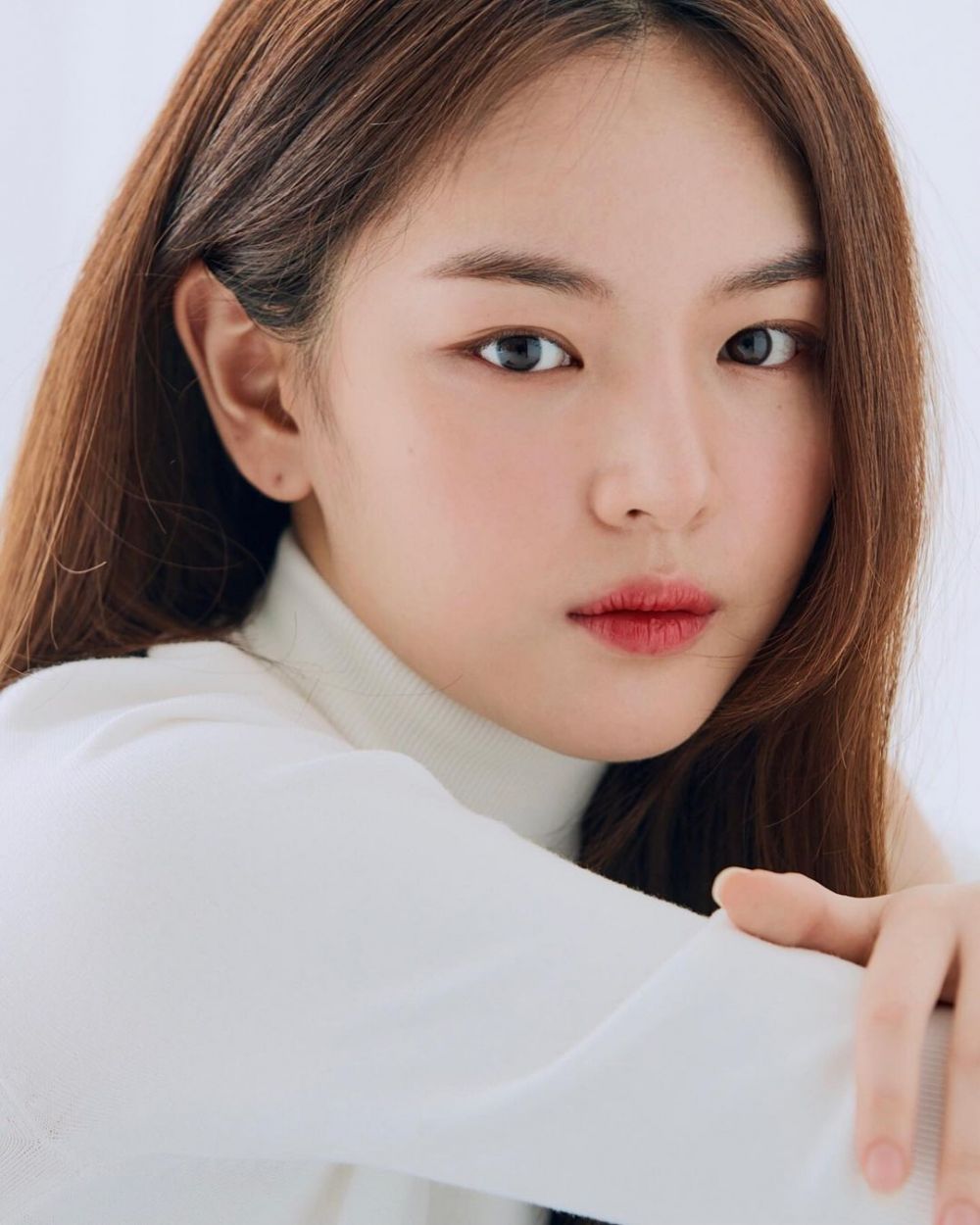 9 Potret Cha Joo Young, Model di Highlight Medley Album D.O