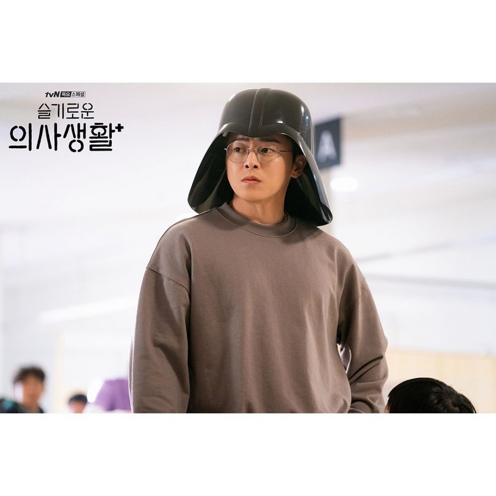 Potret Kekonyolan Lee Ik Jun di Hospital Playlist