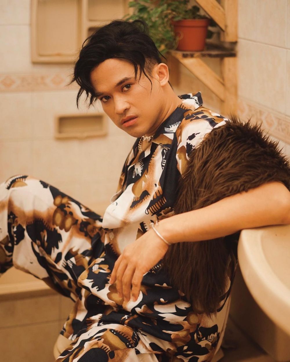 Biasa Tampil Kocak, 10 Gaya Cool Anwar BAB