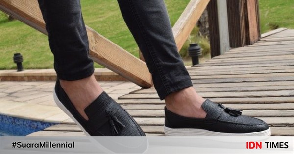 10 Merek Sepatu Slip On Pria Terbaik, Simpel dan Keren!