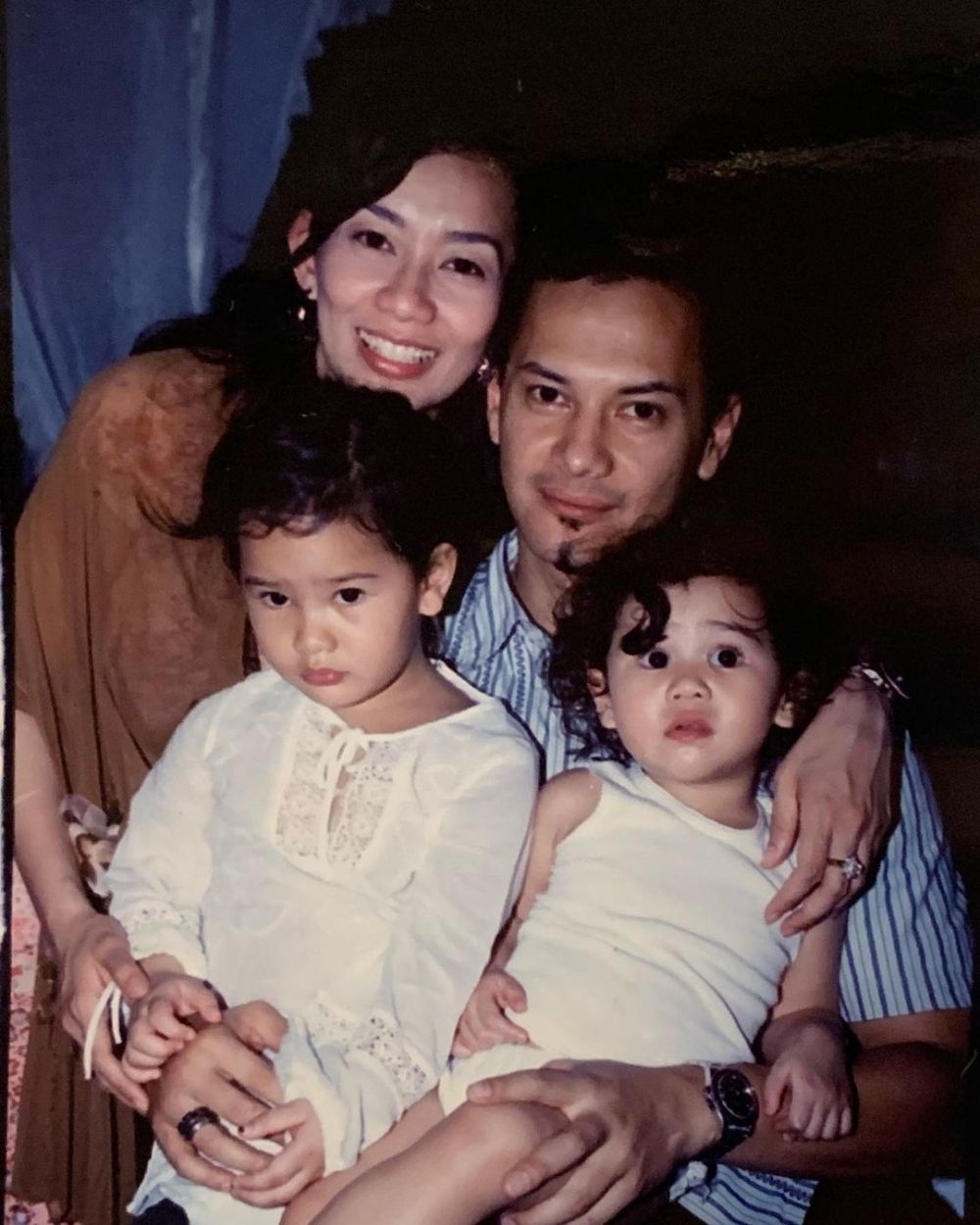 9 Potret Lawas Aaliyah Massaid Bareng Adjie Massaid